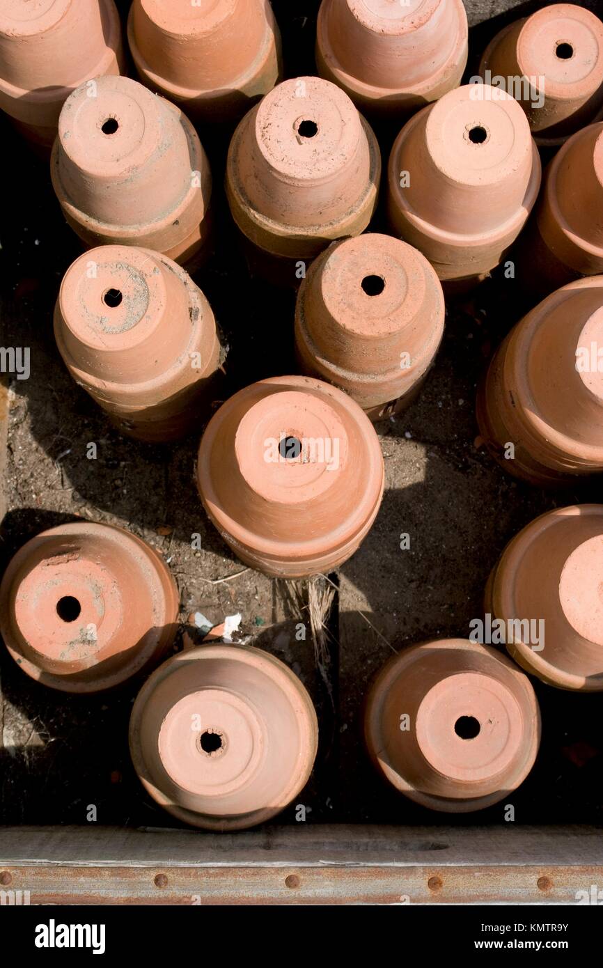 Flower pot hole hi-res stock photography and images - Alamy