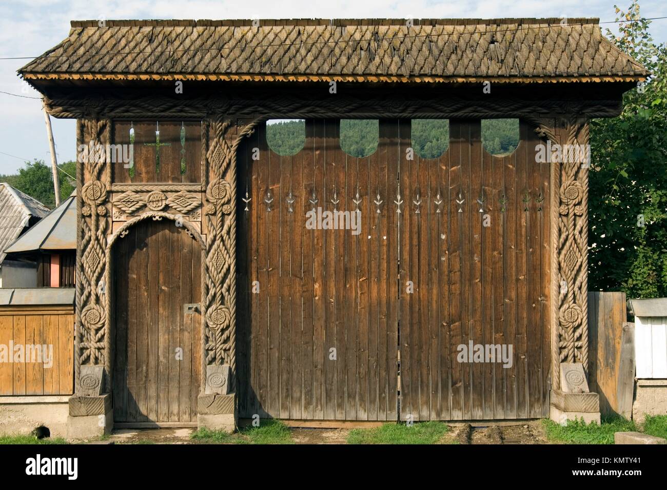 Wood portal hi-res stock photography and images - Alamy