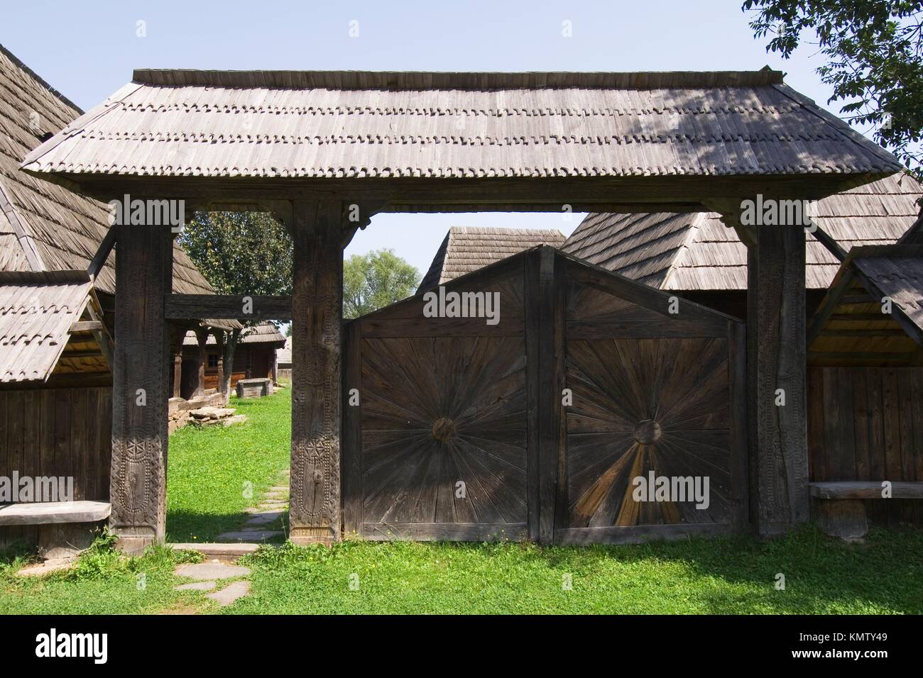 Wood portal hi-res stock photography and images - Alamy