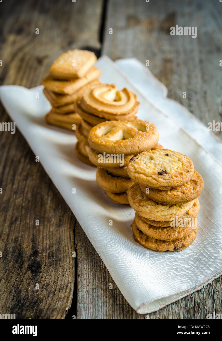 Butter cookies arranged in a row Stock Photo - Alamy