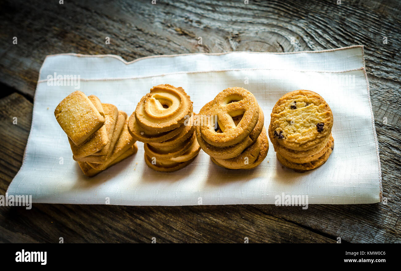 Butter cookies arranged in a row Stock Photo - Alamy