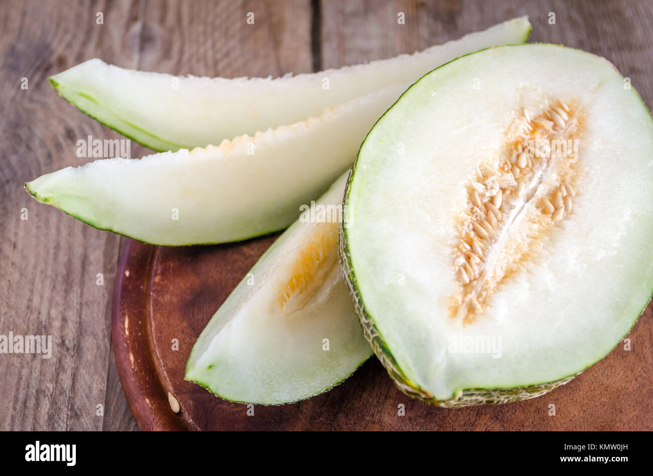 Piel de sapo melon fruit whole hi-res stock photography and images - Alamy