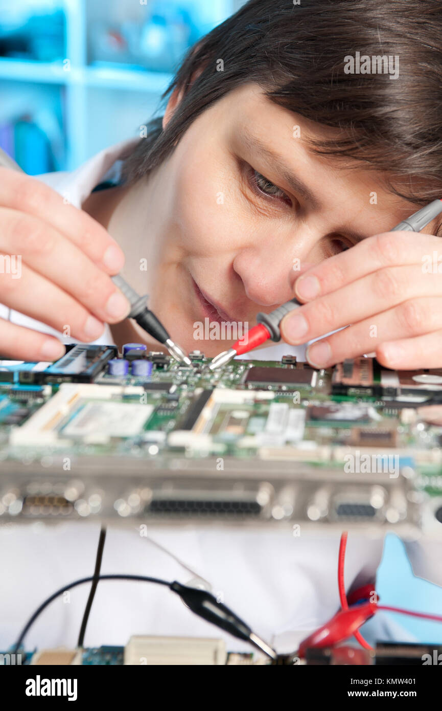 Electronics repair hi-res stock photography and images - Alamy