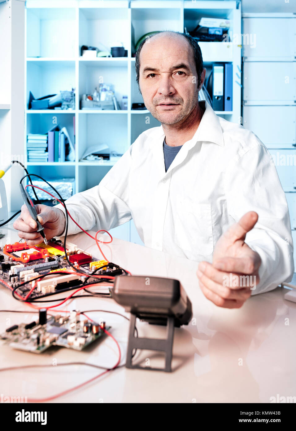 Male engineer working in lab hi-res stock photography and images - Alamy