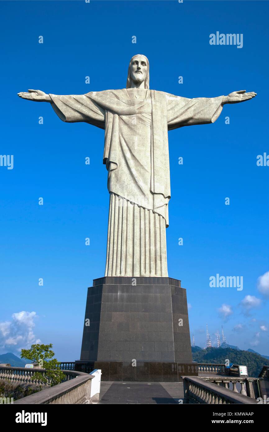 What's The Name Of The Statue In Rio De Janeiro at Donna Hammonds blog