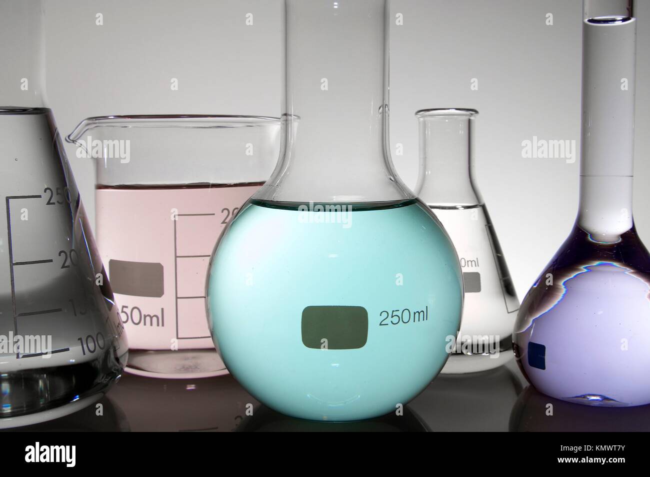 Spherical flask hi-res stock photography and images - Alamy