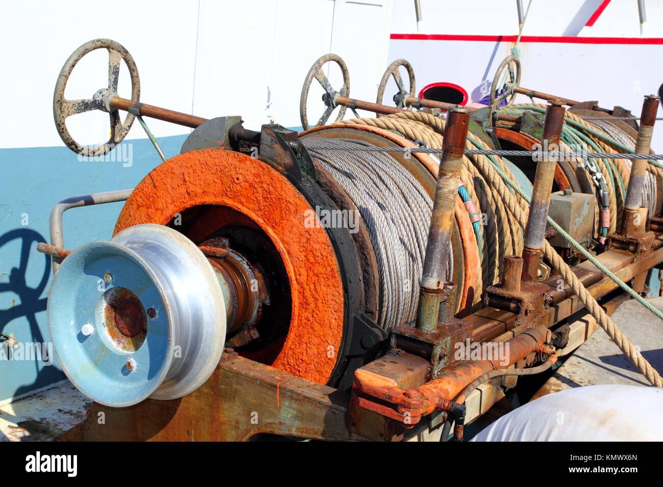 Underwater power cable hi-res stock photography and images - Alamy