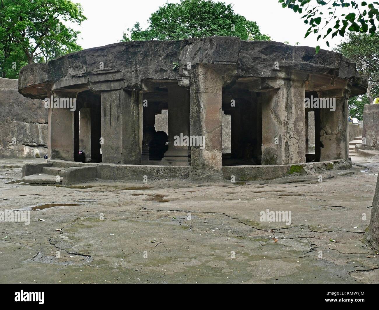 Pataleshwar temple hi-res stock photography and images - Alamy