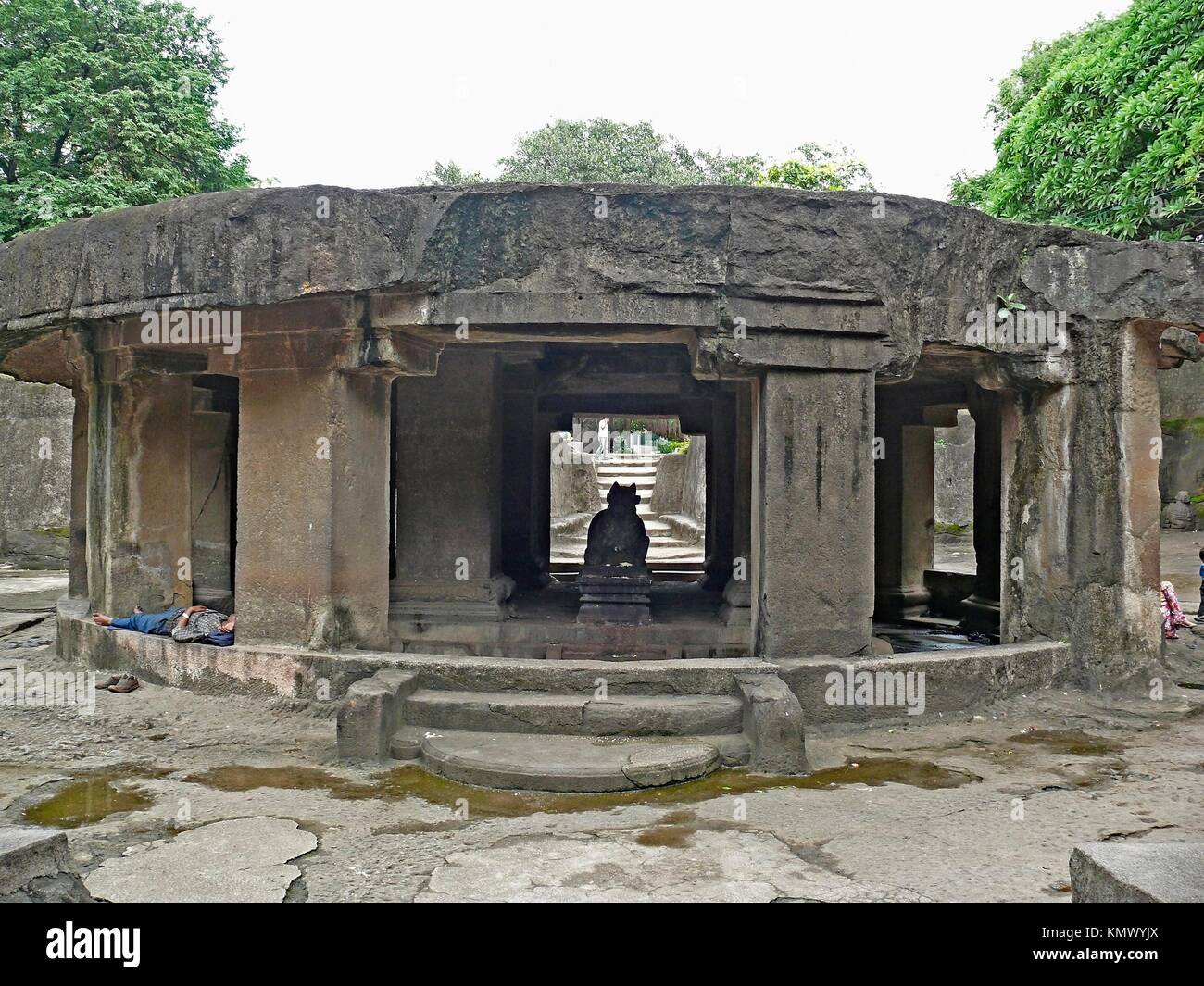 Pataleshwar Cave Temple, Pune, Maharashtra, India 700 -800 AD Stock ...