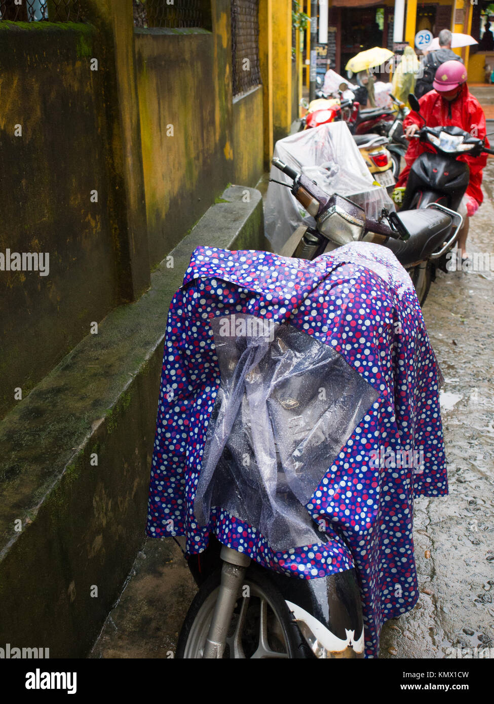 Motorbikes In The Rain Stock Photo - Alamy