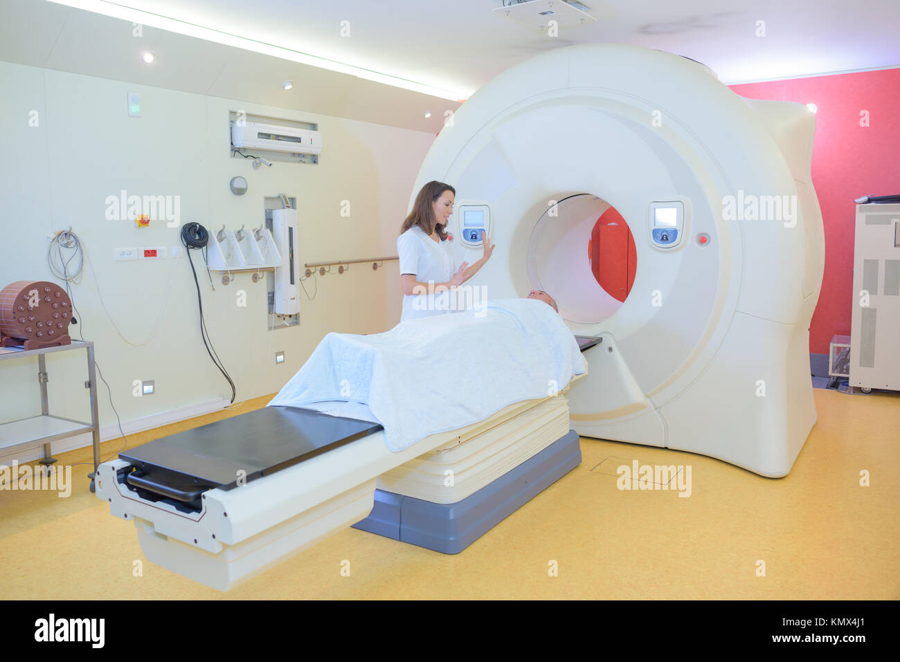 Full body scanner hi-res stock photography and images - Alamy