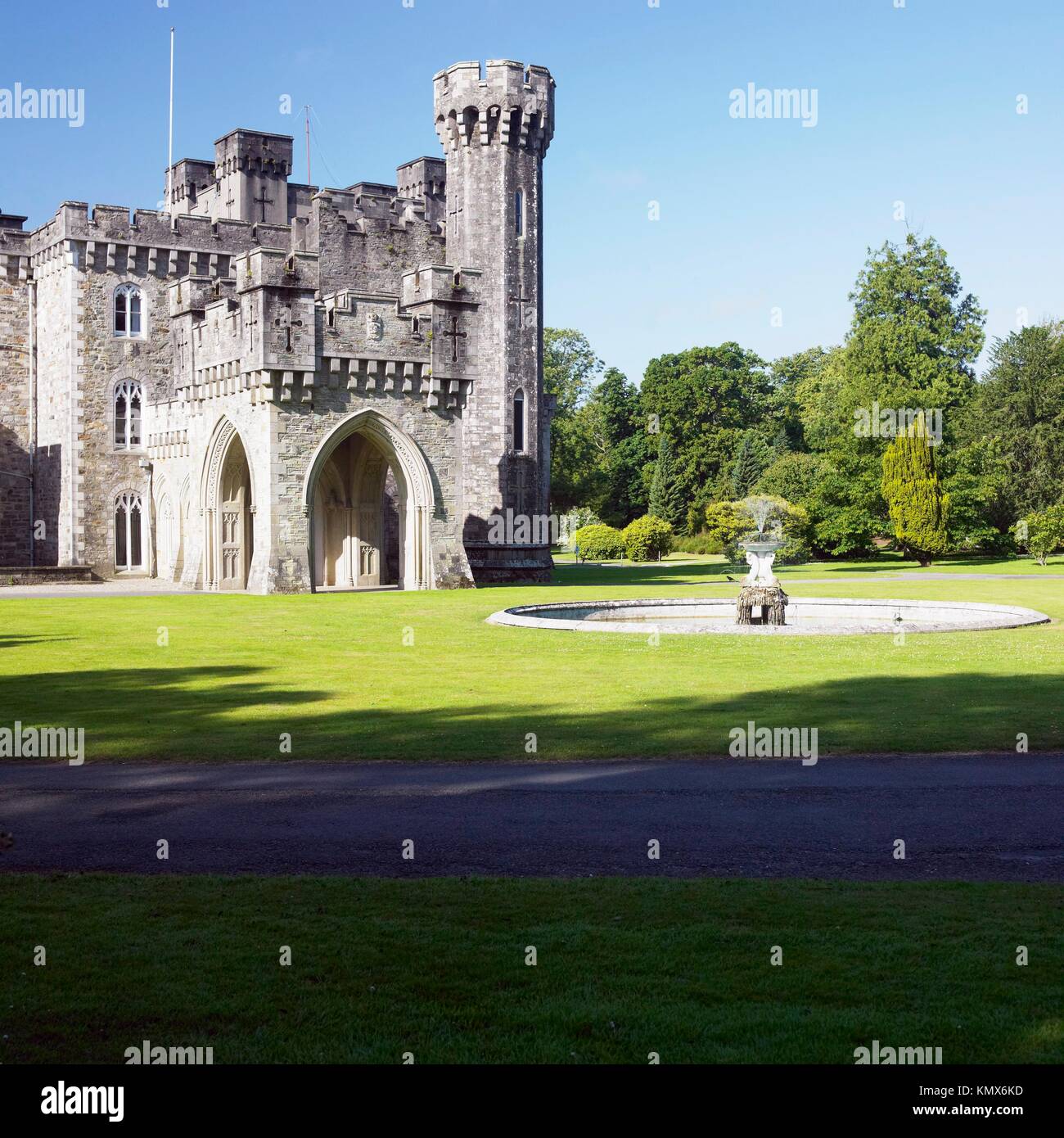 Co wexford johnstown castle hi-res stock photography and images - Alamy