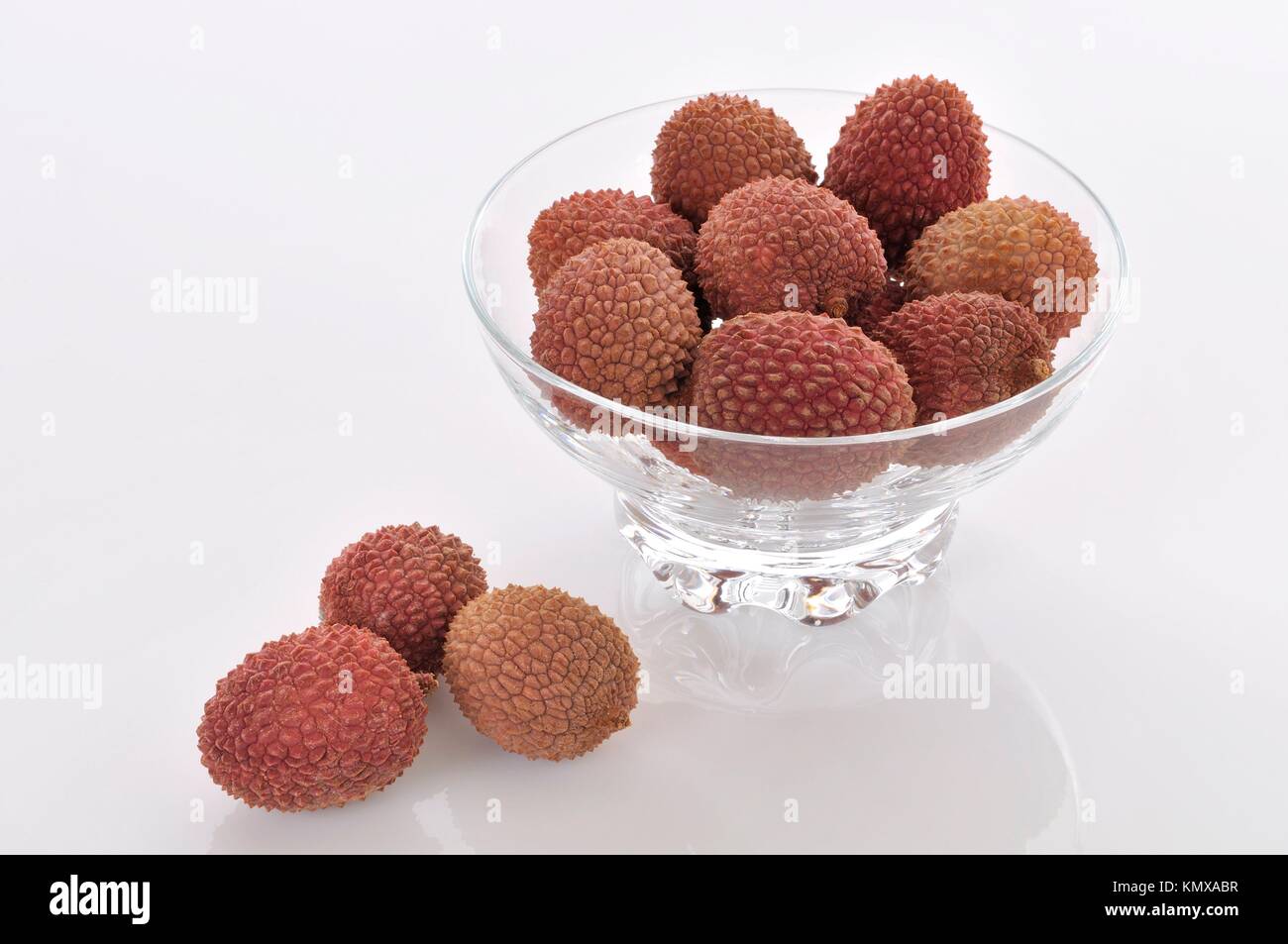 Lychees with shell hi-res stock photography and images - Alamy