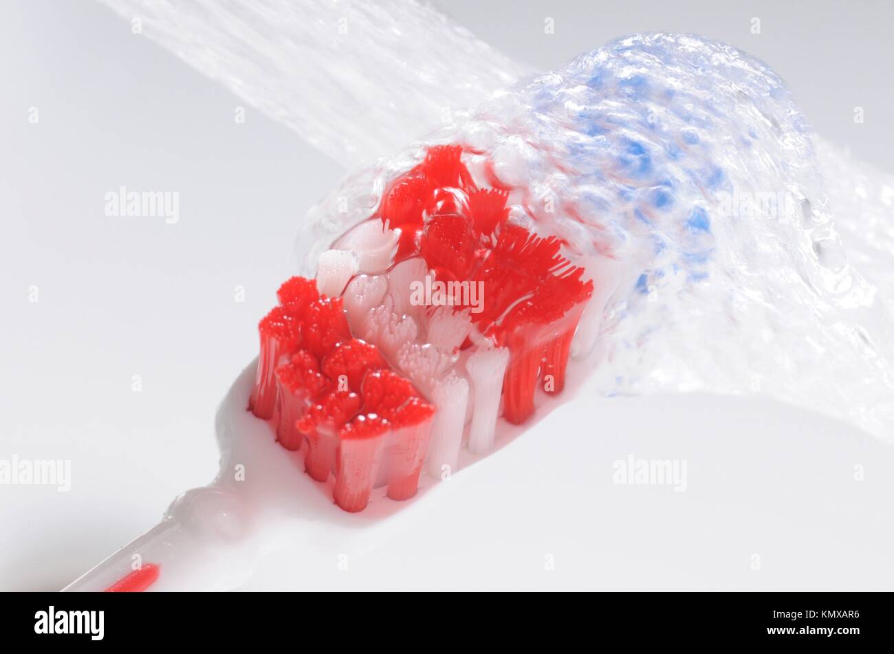 Sink water running toothbrush hi-res stock photography and images - Alamy