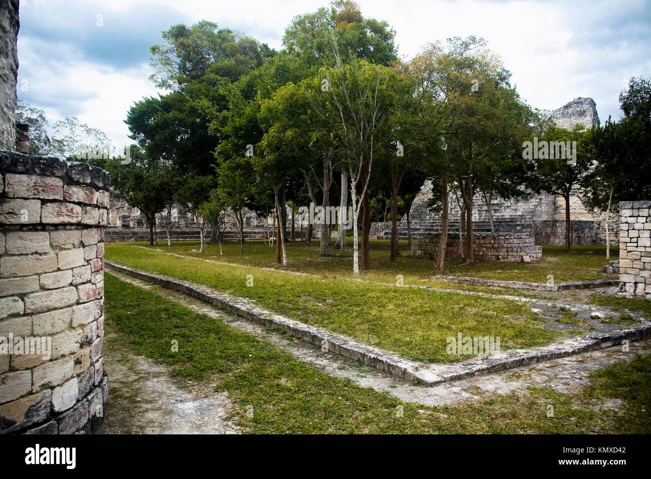 Ruins becan yucatan mexico hi-res stock photography and images - Alamy