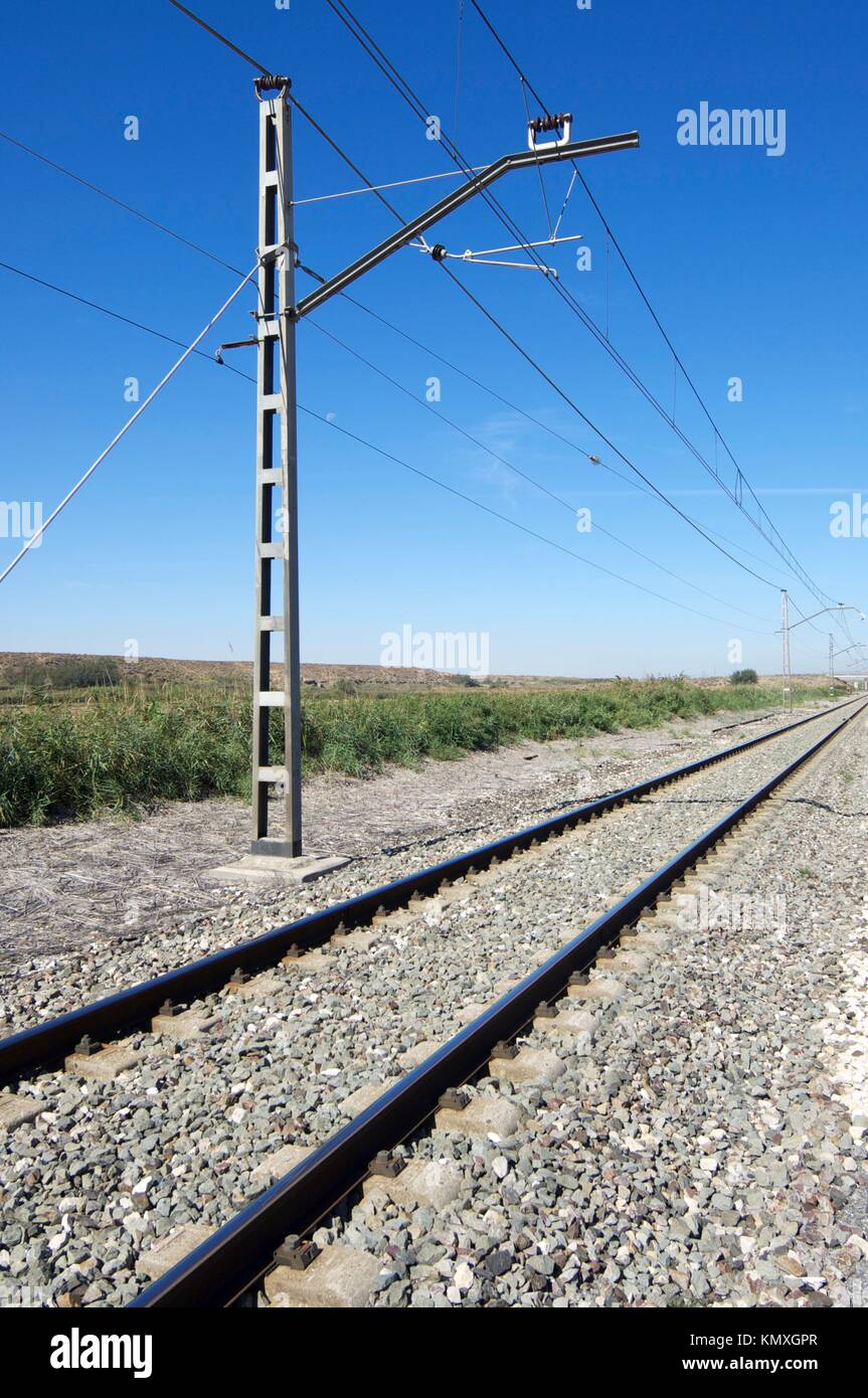 Railway link with nature hi-res stock photography and images - Alamy