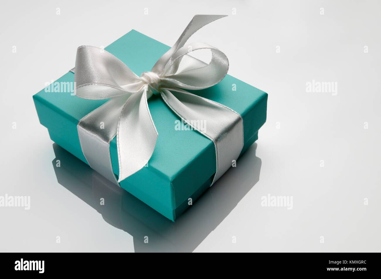 Tiffany White Ribbon Bow