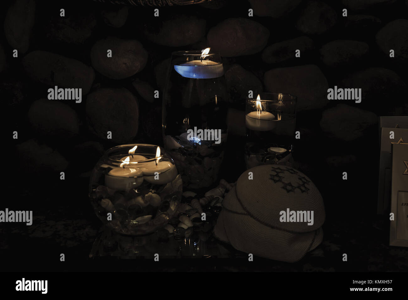 Kippahs Yarmulkes Jewish Hats Covers Israeli Jewish headgear worn by ...