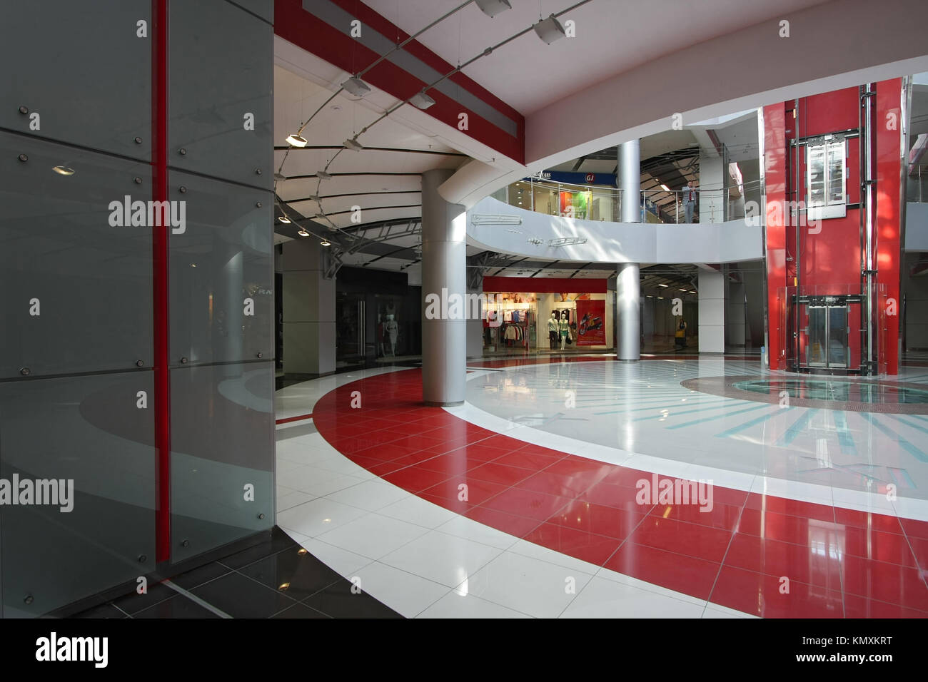 Interior of huge modern shopping centre Stock Photo - Alamy