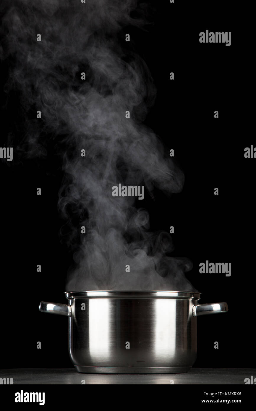 Boiling water pot hi-res stock photography and images - Alamy