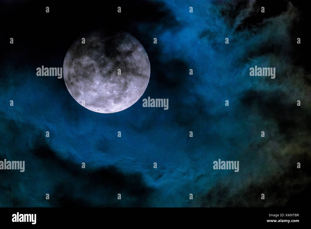 Thin cloud flowing over shiny moon - Super Moon Stock Photo - Alamy