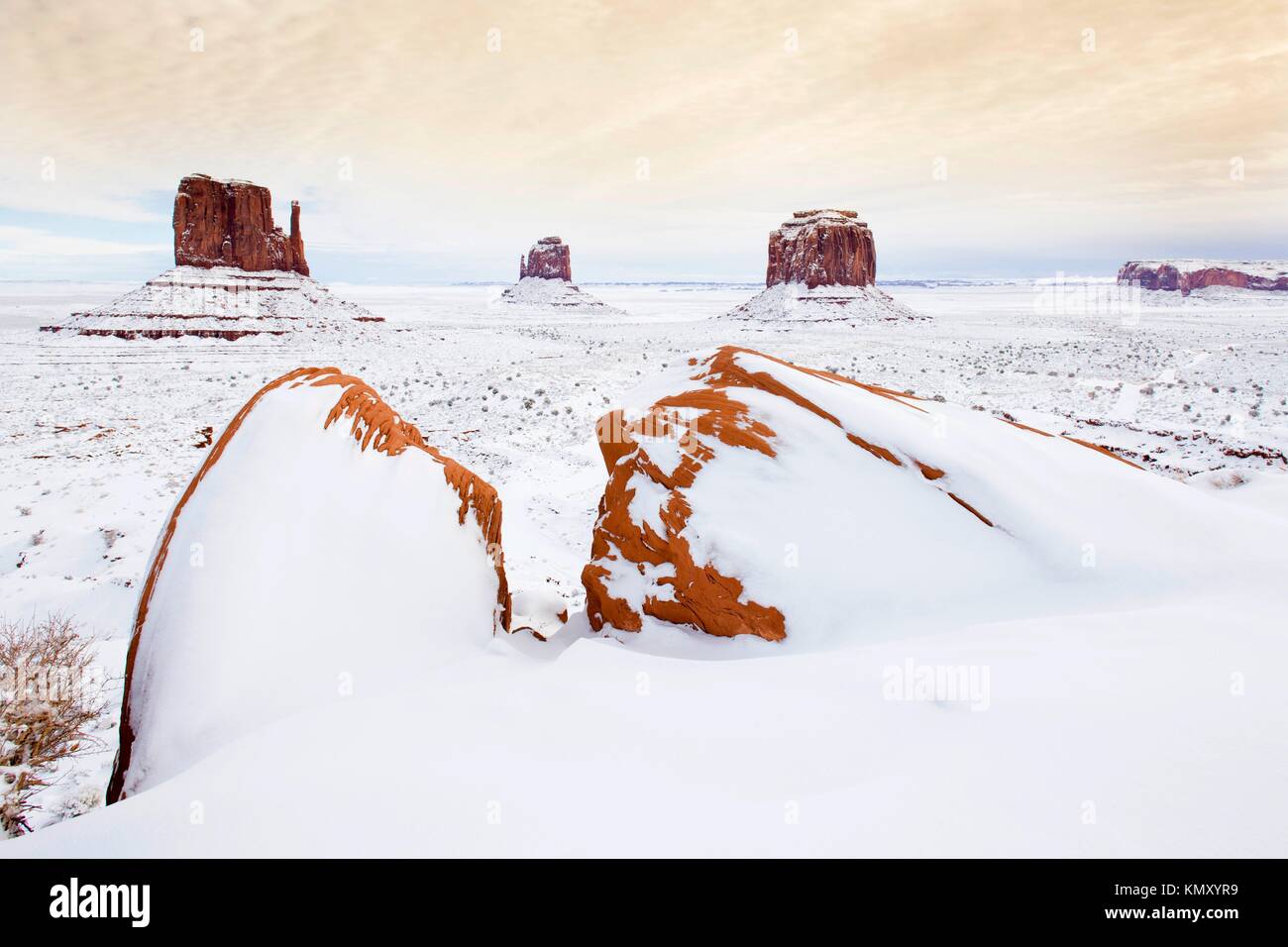 winter The Mittens and Merrick Butte, Monument Valley National Park ...