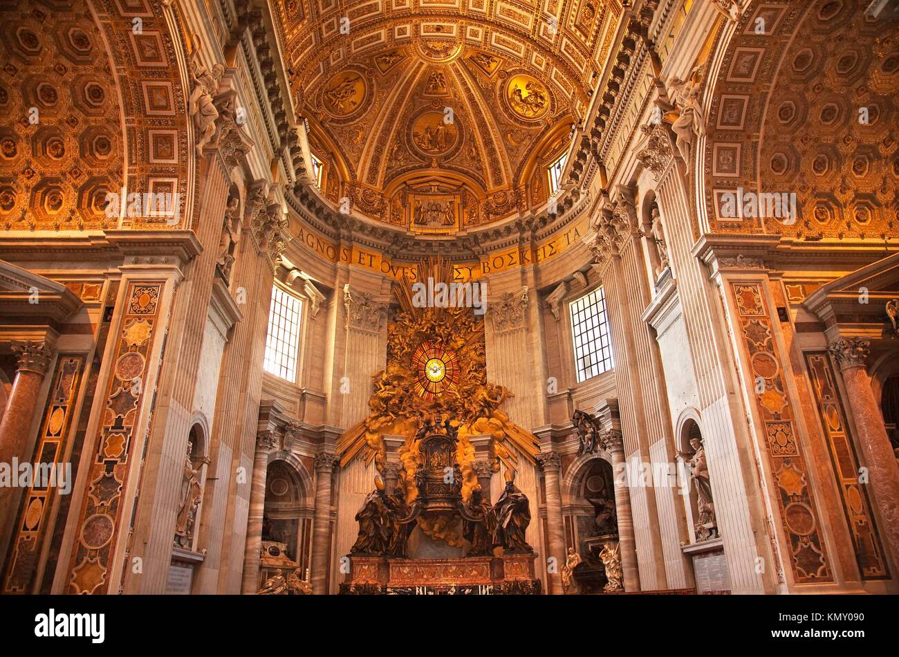 Pope Throne High Resolution Stock Photography and Images - Alamy