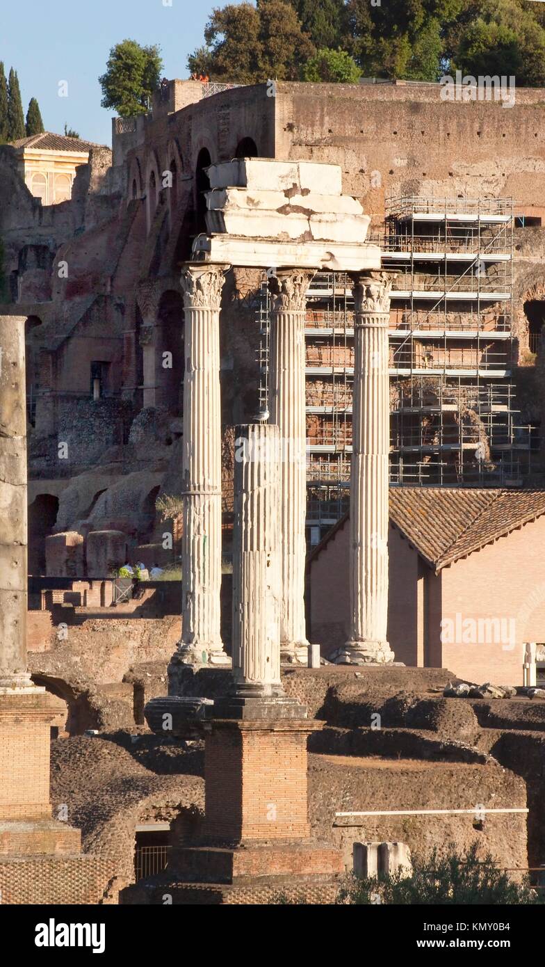 Latins hi-res stock photography and images - Alamy