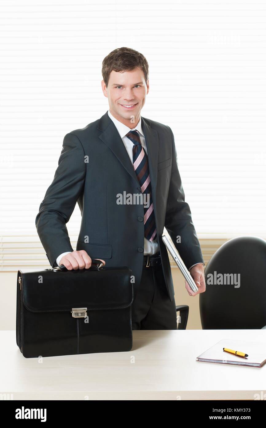 Office briefcase hi-res stock photography and images - Alamy
