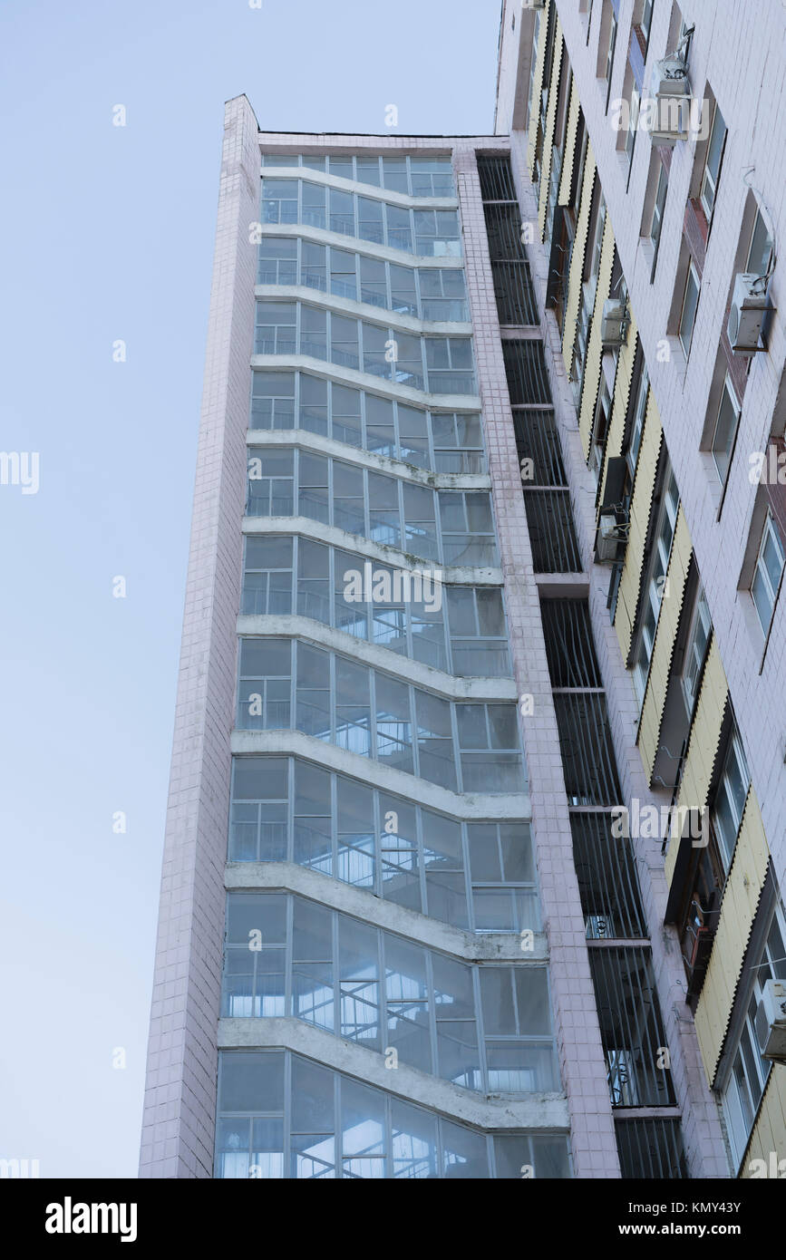 Old storey tenement building hi-res stock photography and images - Alamy