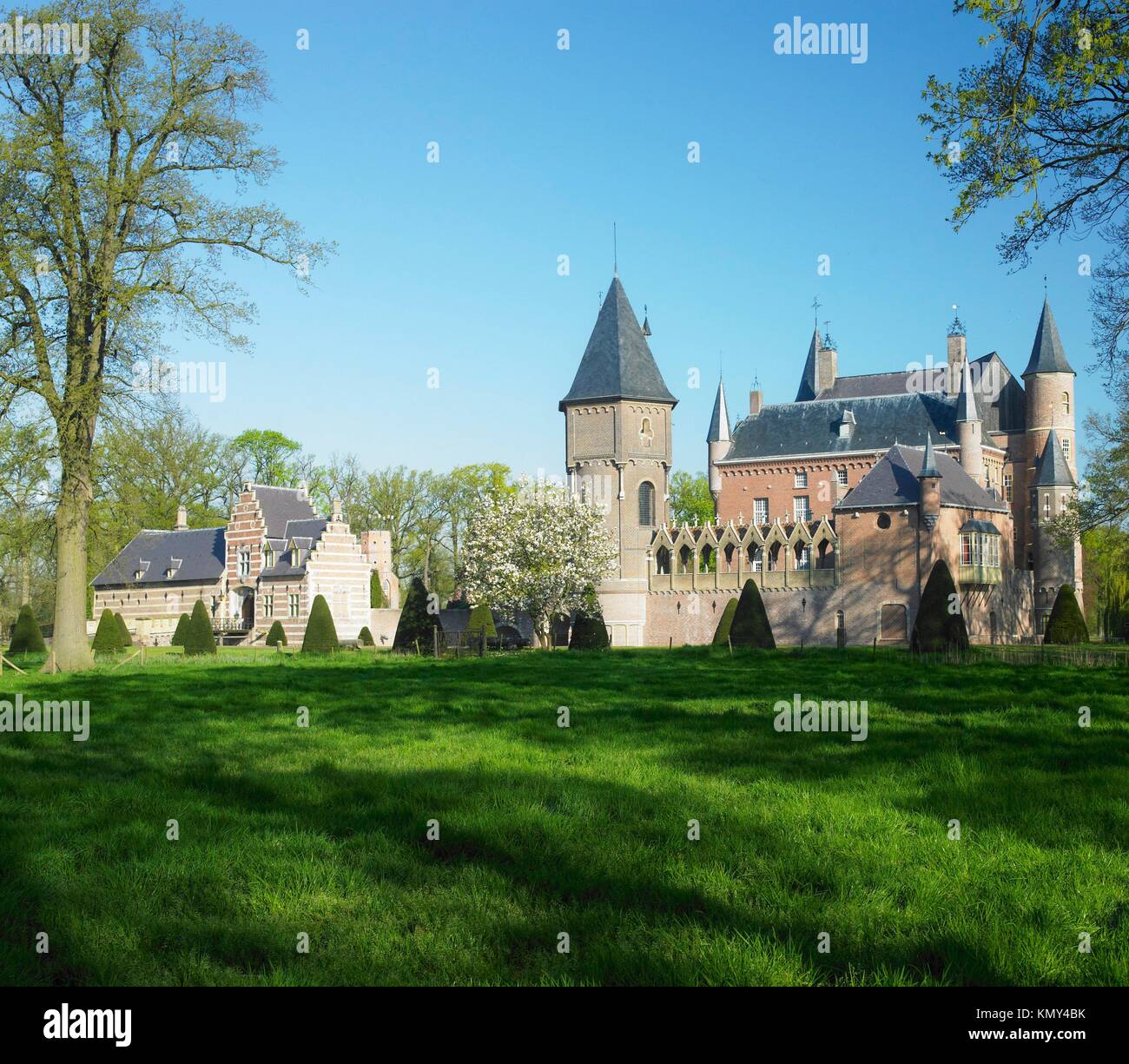 Castle heeswijk architecture hi-res stock photography and images - Alamy