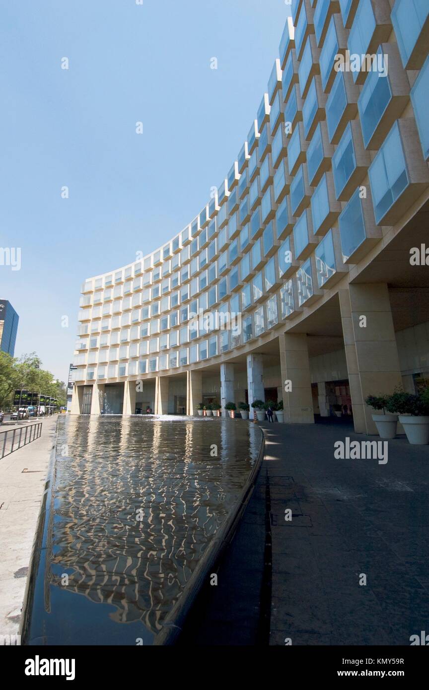 Mexico city and polanco and antara hi-res stock photography and images ...