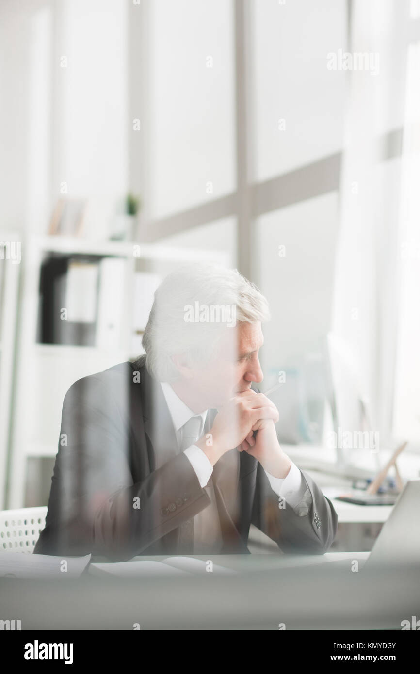 Office business troubles hi-res stock photography and images - Alamy
