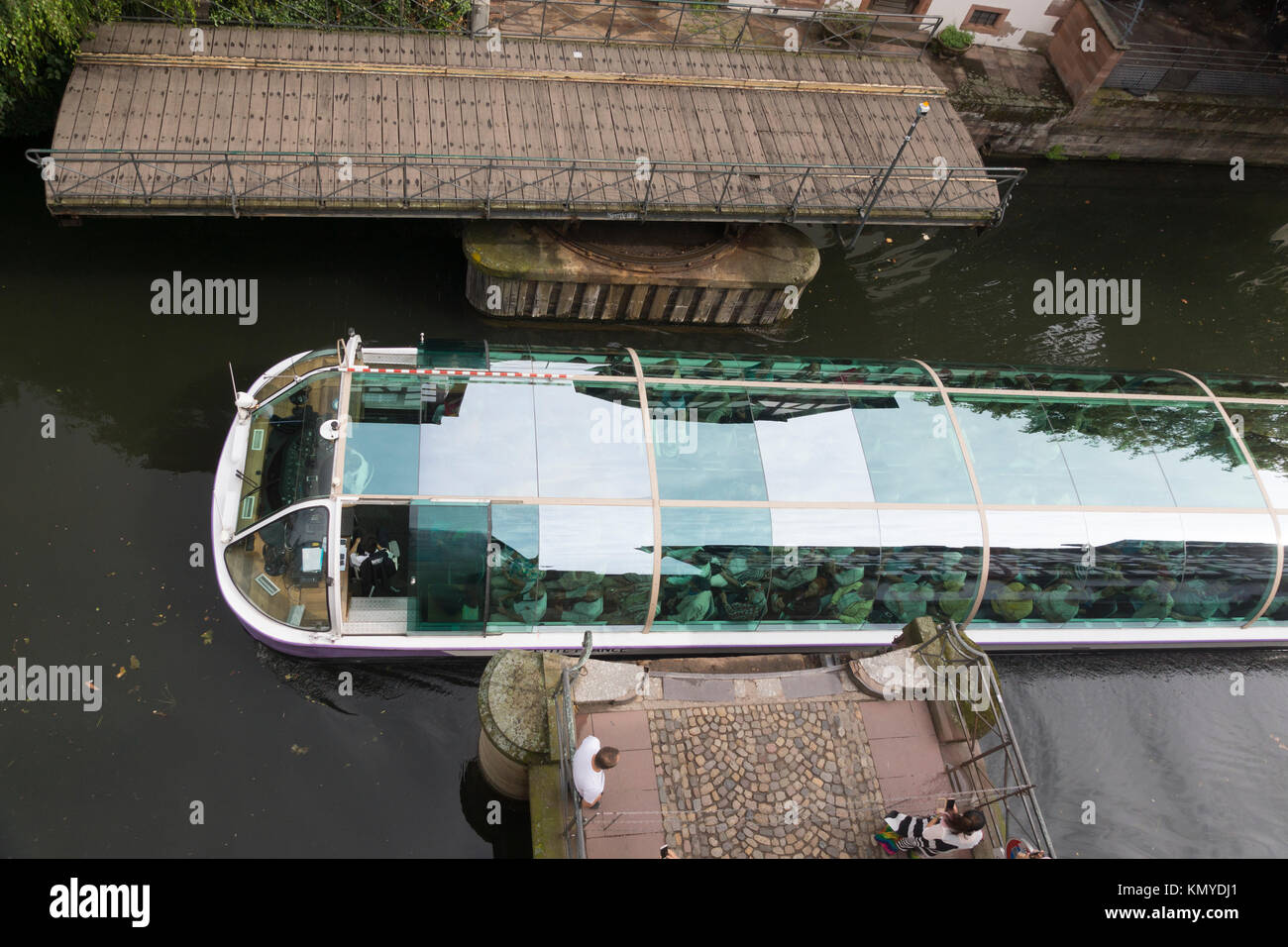 Revolving bridge hi-res stock photography and images - Alamy