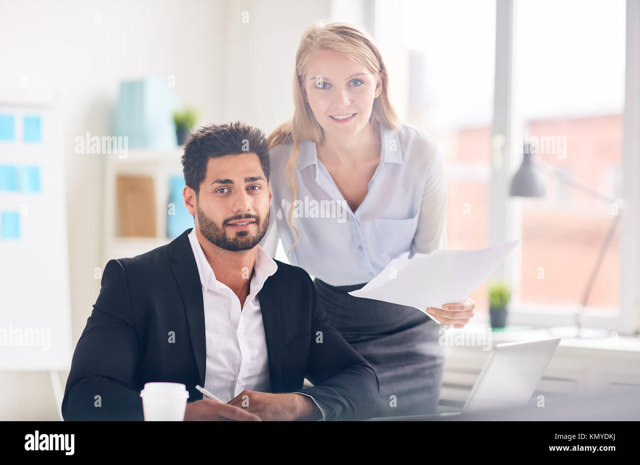 Accountant staff hi-res stock photography and images - Alamy