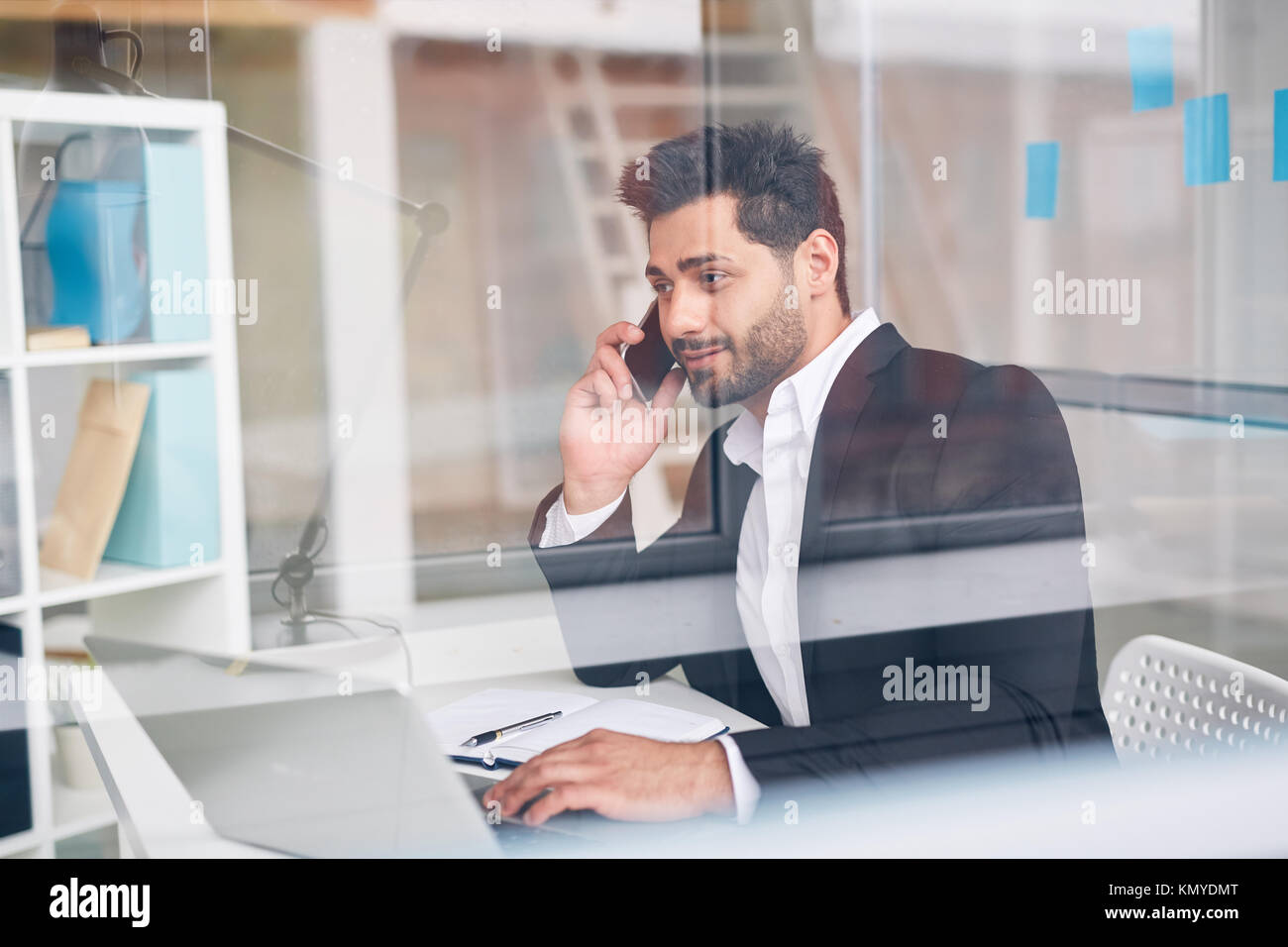Mobile solve hi-res stock photography and images - Alamy