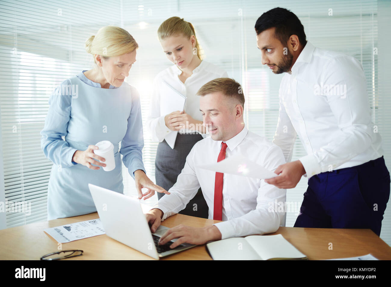 Multi tasking woman hi-res stock photography and images - Alamy
