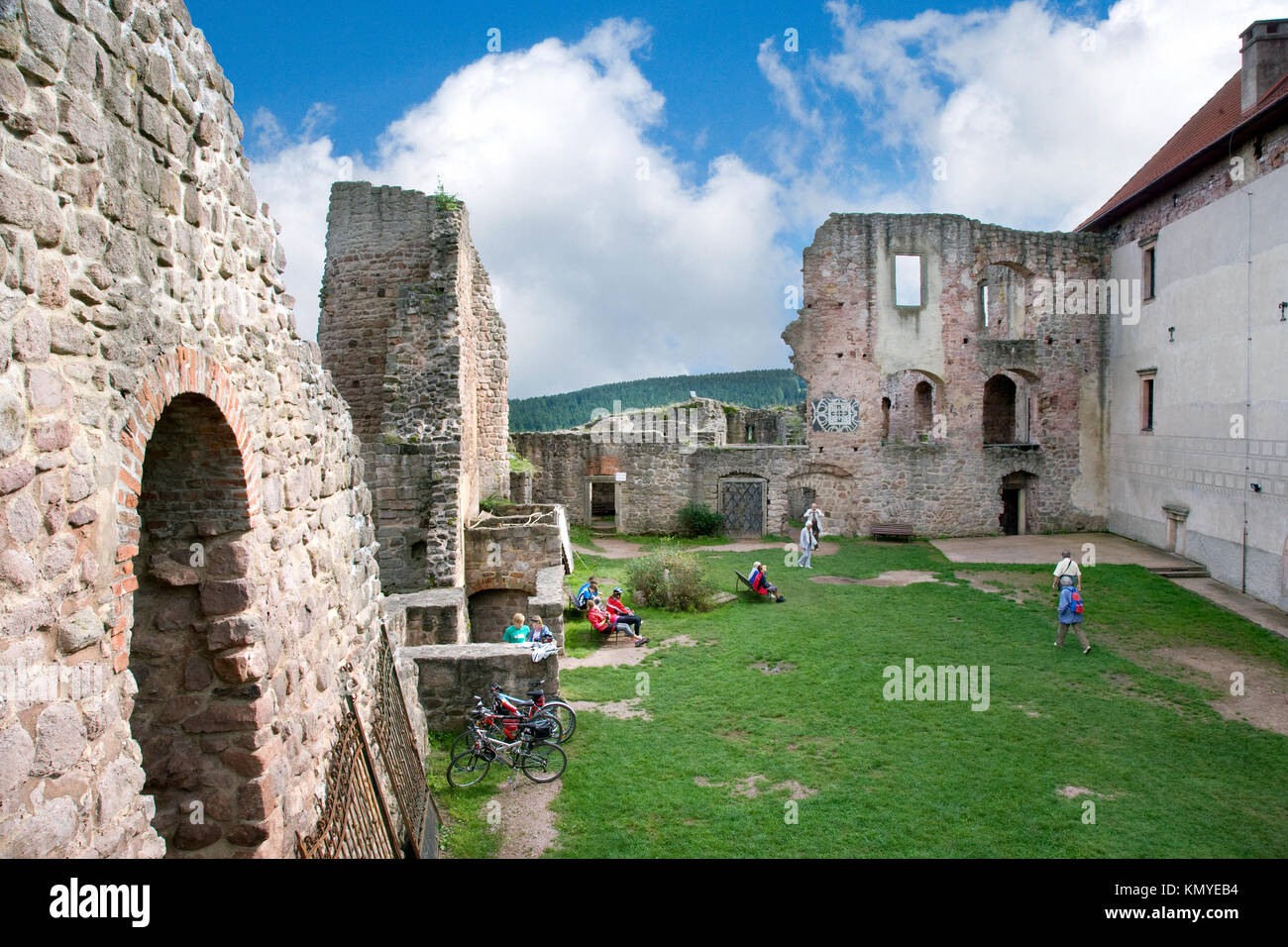 Gothic style castle hi-res stock photography and images - Alamy