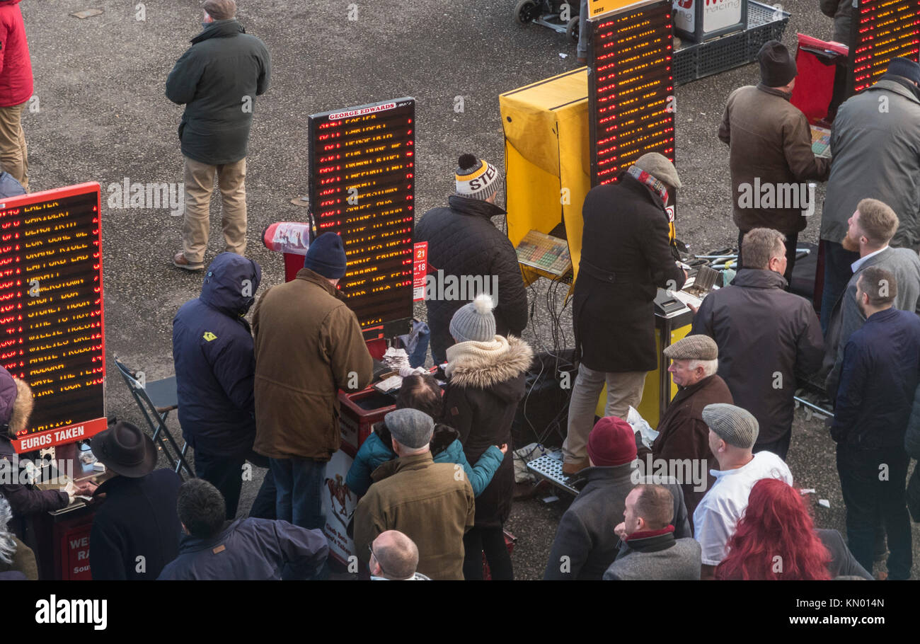 People queue up to place a bet with bookmakers at Exeter Races, Devon ...
