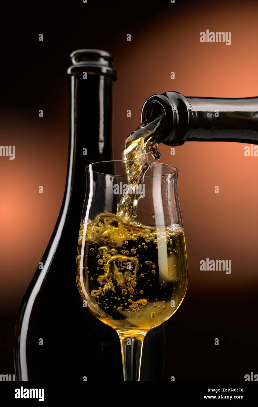 magnificent artisan wine of doc origin, with a strong taste and intense ...