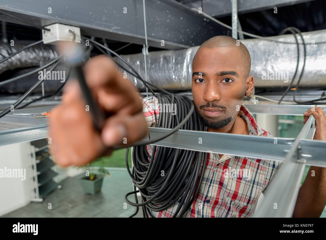 Overhead electrics hi-res stock photography and images - Alamy