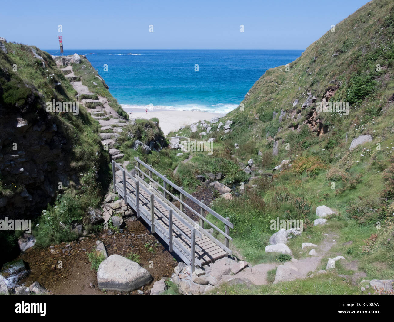 Wooden Footbridge on the South West Coast Path, Portheras Cove ...