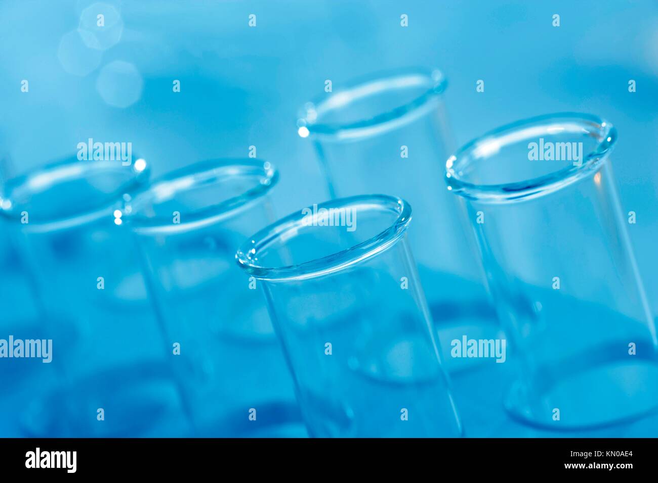 Laboratory flask hi-res stock photography and images - Alamy