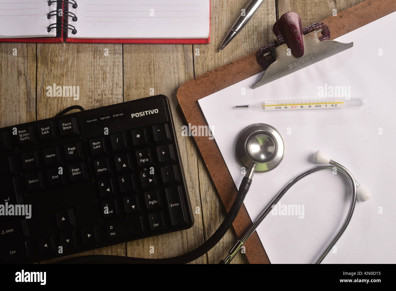 Doctor thermometer stethoscope hi-res stock photography and images - Alamy
