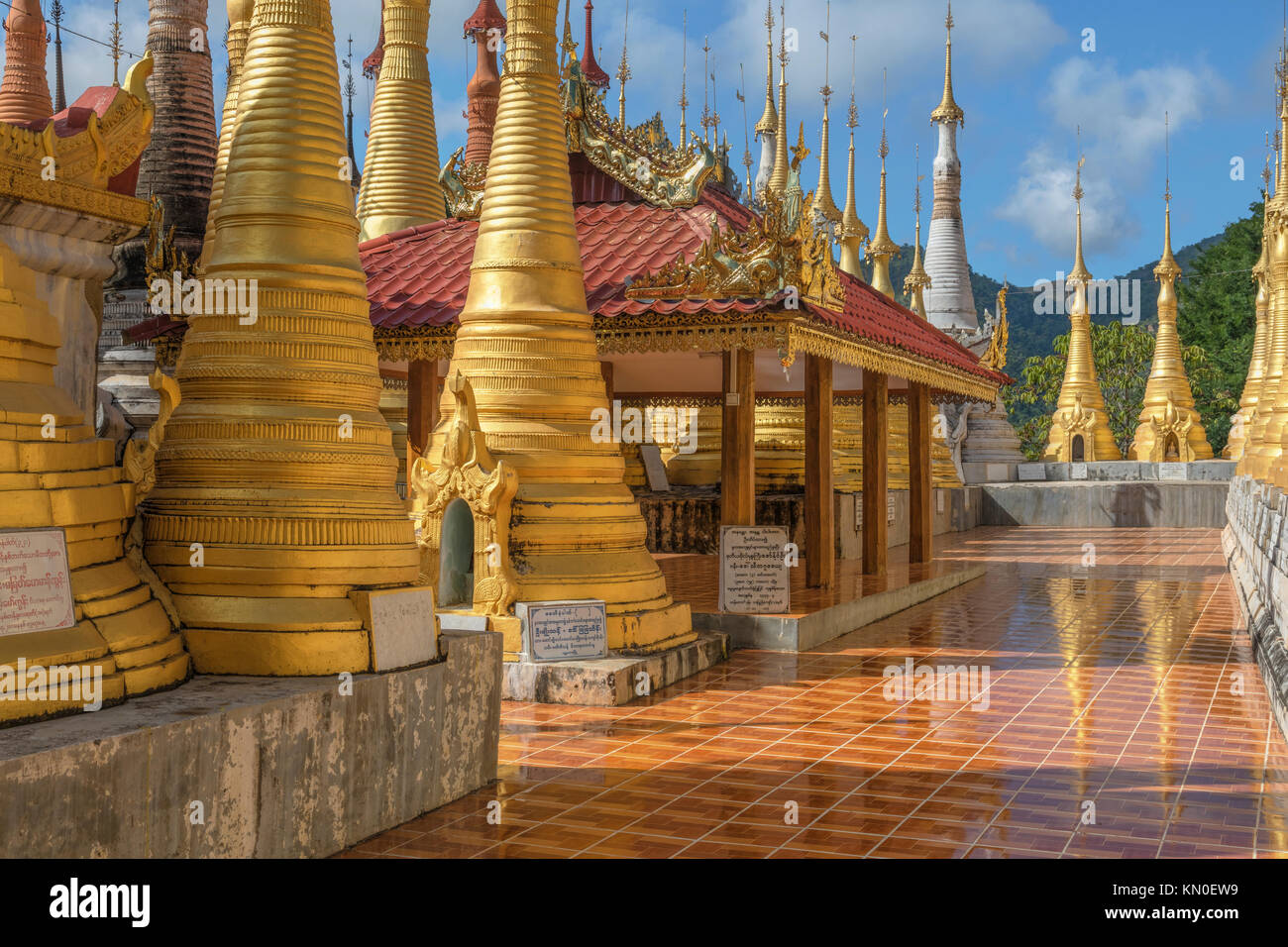 Shwe Indein Pagoda, Inle Lake, Myanmar, Asia Stock Photo - Alamy