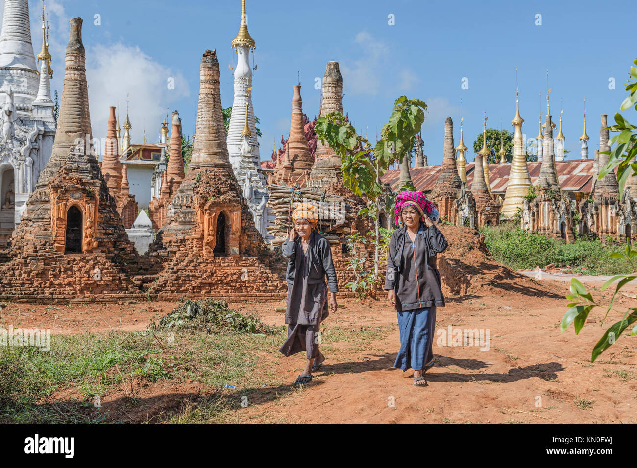 Shwe Indein Pagoda, Inle Lake, Myanmar, Asia Stock Photo - Alamy
