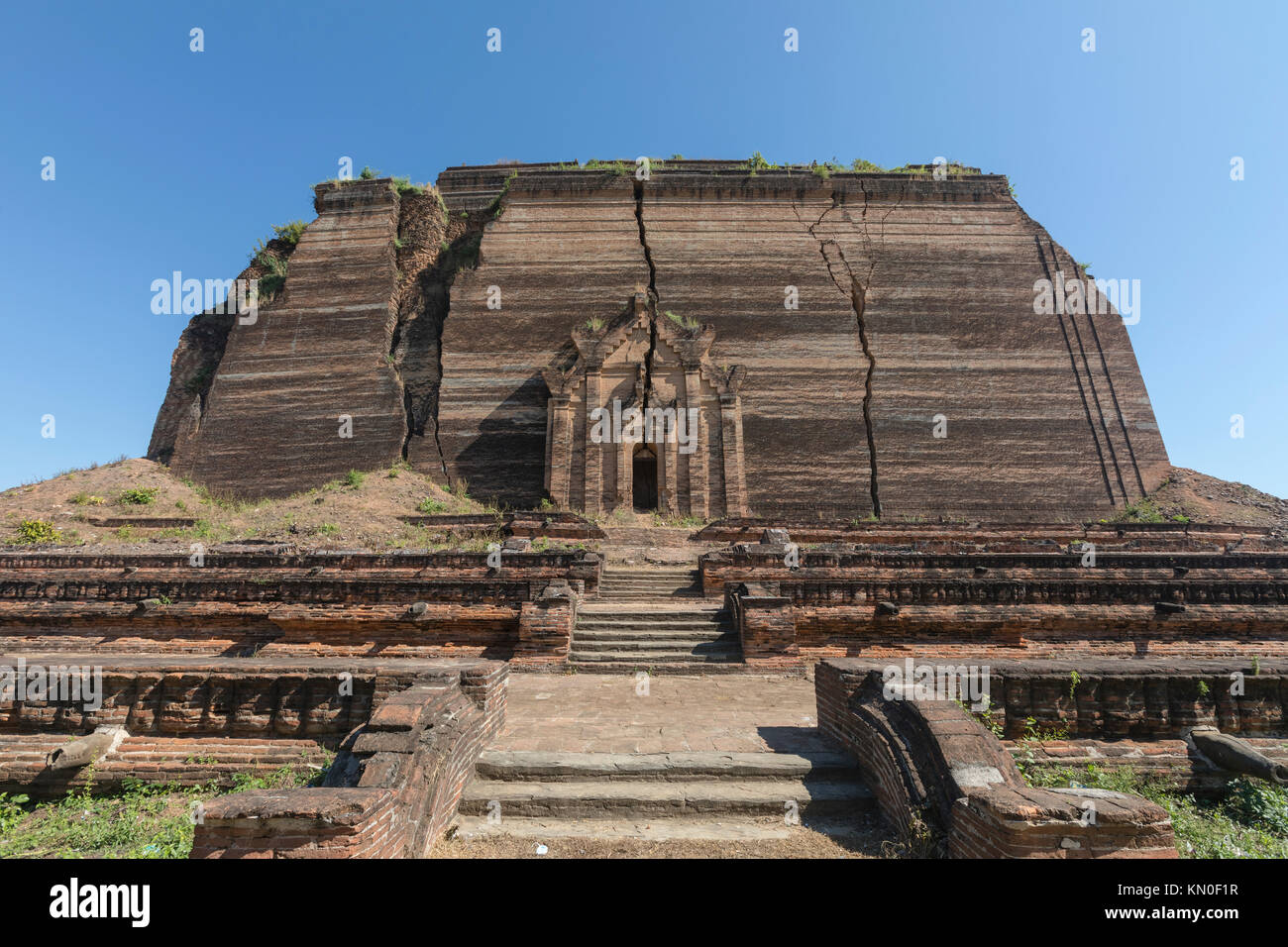 Mingun, Pahtodawgyi, Mandalay, Myanmar, Asia Stock Photo - Alamy
