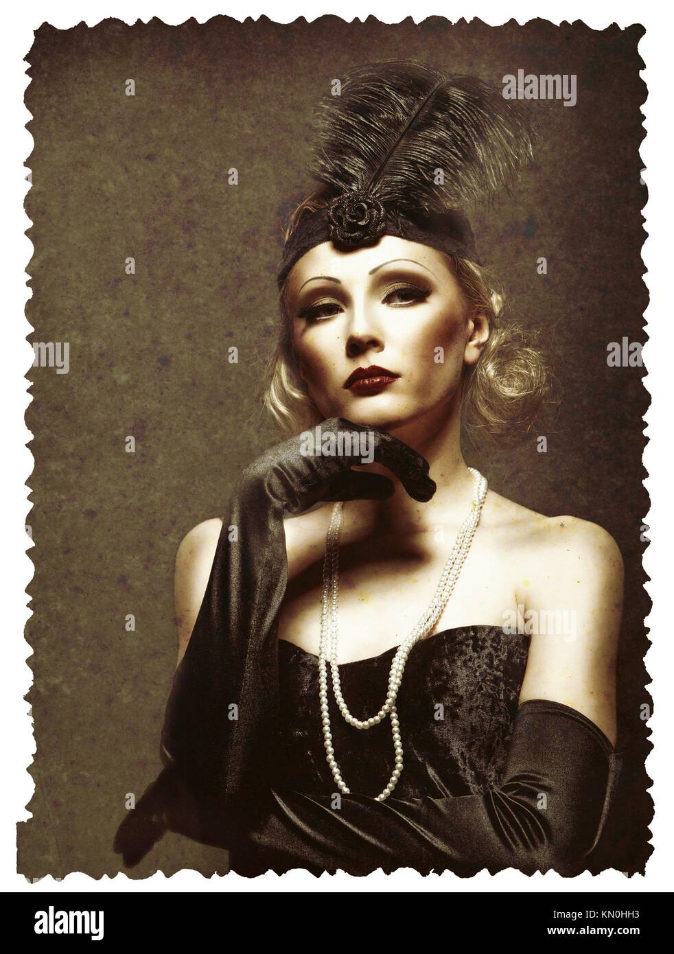 Female retro hi-res stock photography and images - Alamy