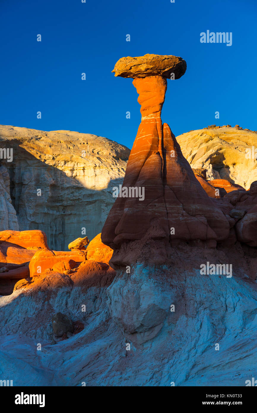 Toadstool Hoodoos, Grand Staircase-Escalante National Monument, Utah ...