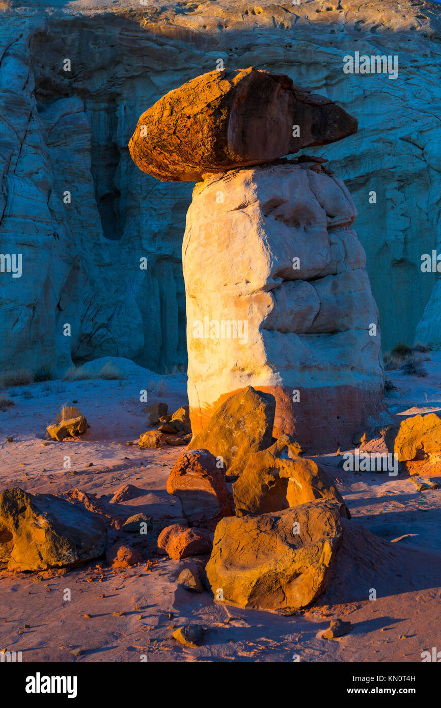 Toadstool Hoodoos, Grand Staircase-Escalante National Monument, Utah ...